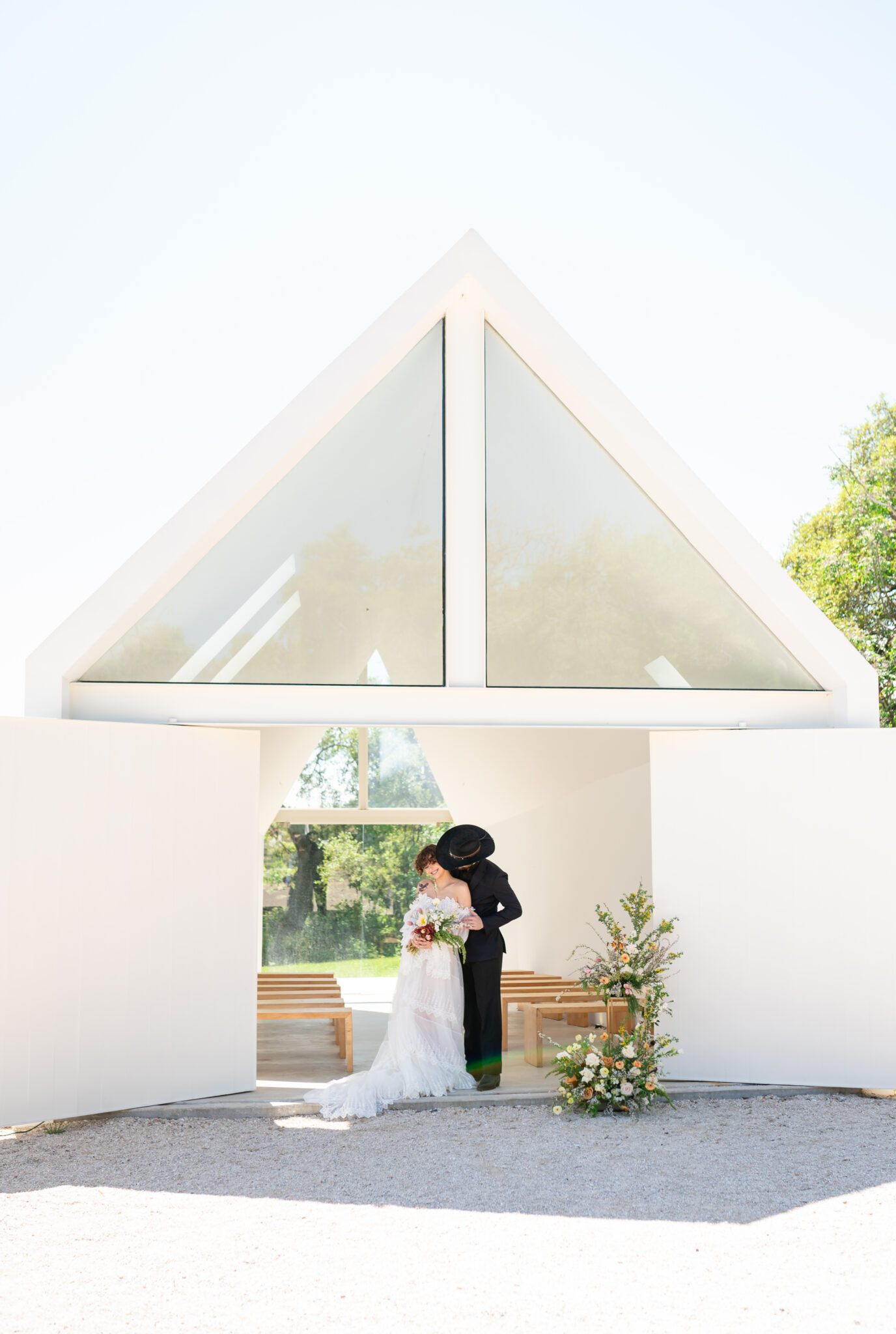 Intimate Wedding at Lincoln Chapel // Gwyn & Kyle | Allie Goodspeed