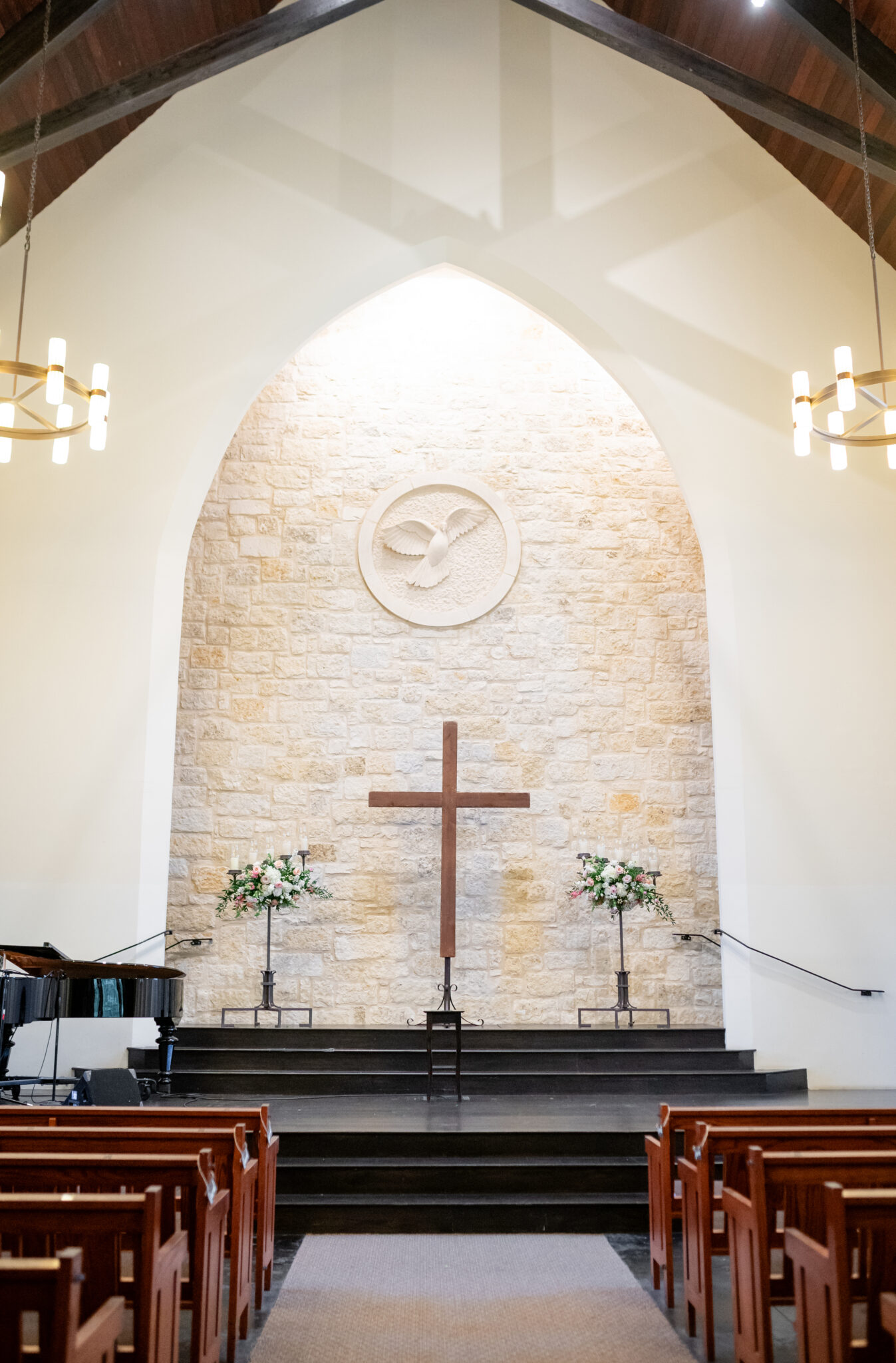 Timeless Chapel Wedding // Abby & Zach | Allie Goodspeed